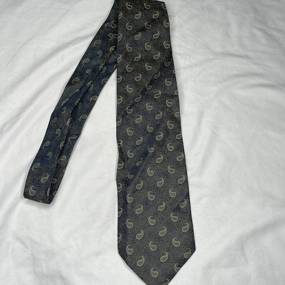 Giorgio Armani | Accessories | Giorgio Armani Paisley Tri Color Tie ...